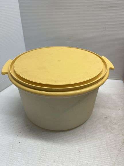 Assorted older tupperware, includes: Platters, cake stands, keepers ...