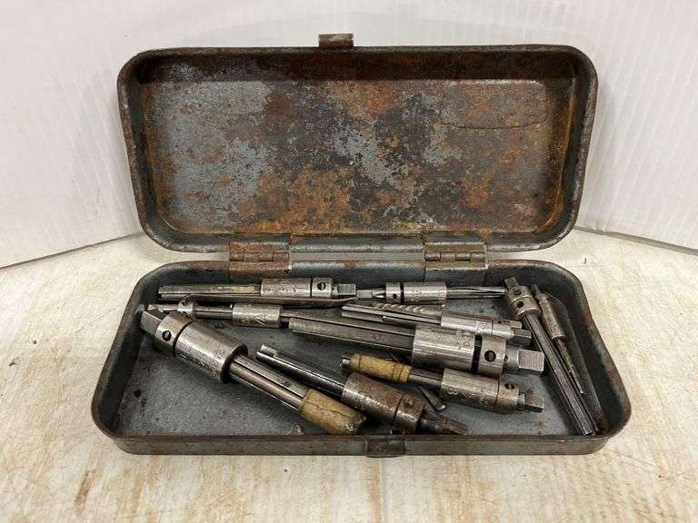 11-Piece set tap extractors in a Craftsman box, used - Albrecht Auction ...