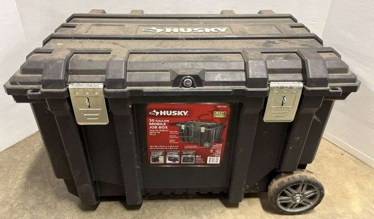 Husky Mobile tool crate with handle and wheels, key to lock inside, 37 ...