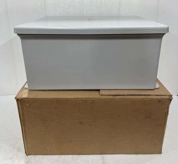 Commercial fuse panel, 17"W x 8 1/2"D x 19"H, new - Albrecht Auction ...