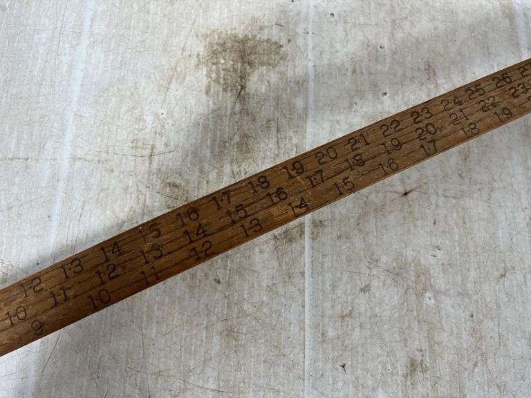 Log rule, made by The Lufkin Rule Co. Saginaw, Michigan, 36"H, good ...