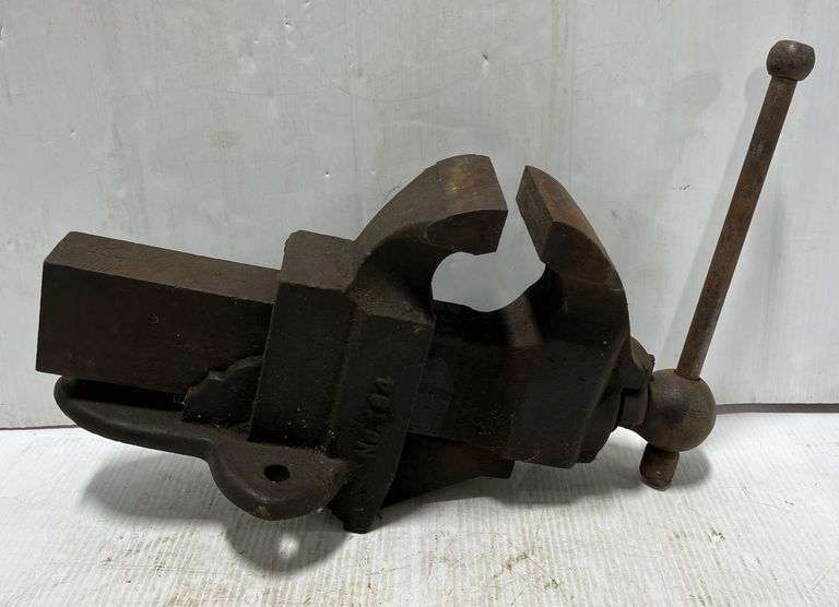 Vise, 4" clamp - Albrecht Auction Service