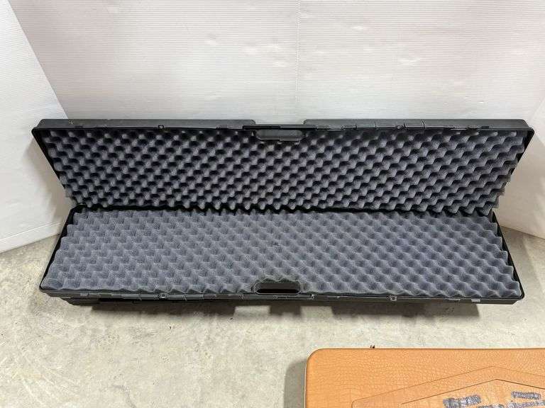 (3) Gun cases, hard shelled: 2- Black, and 1- Brown, up to 52 1/2"L ...