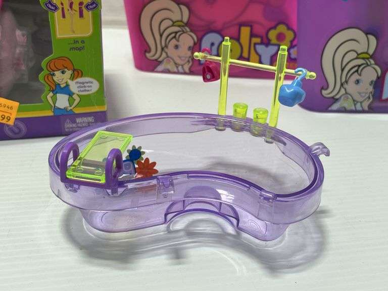 Polly Pocket bundle, includes: Quick Click Pool Party, Fountain Falls ...
