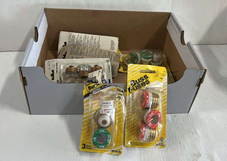 Assorted fuses - Albrecht Auction Service