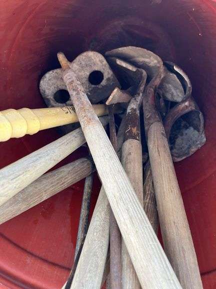 Pickle barrel with Large heavy duty sledgehammer, (5) Long round ...