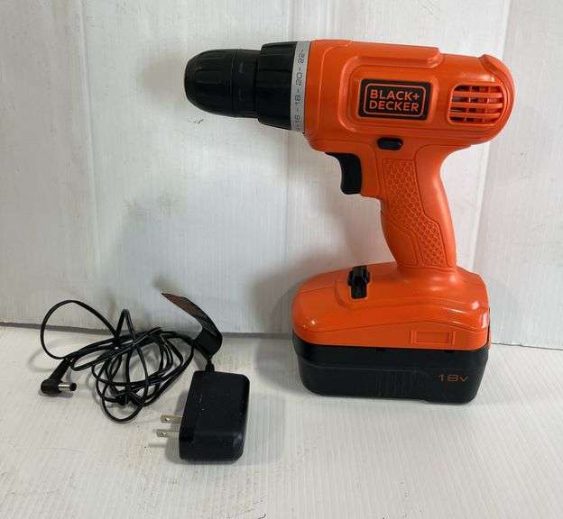 Black & Decker cordless drill with charger, great - Albrecht Auction ...