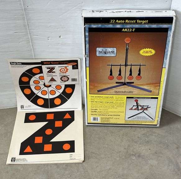 .22 Auto reset target, NIB; (12) Paper targets - Albrecht Auction Service