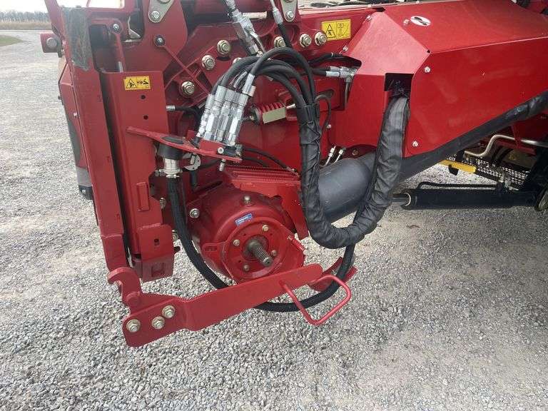 2019 Case IH 7520 Combine, (1053 Engine Hours, 801 Separator Hours), 4WD, Regular Cab, 520/85R42 ...