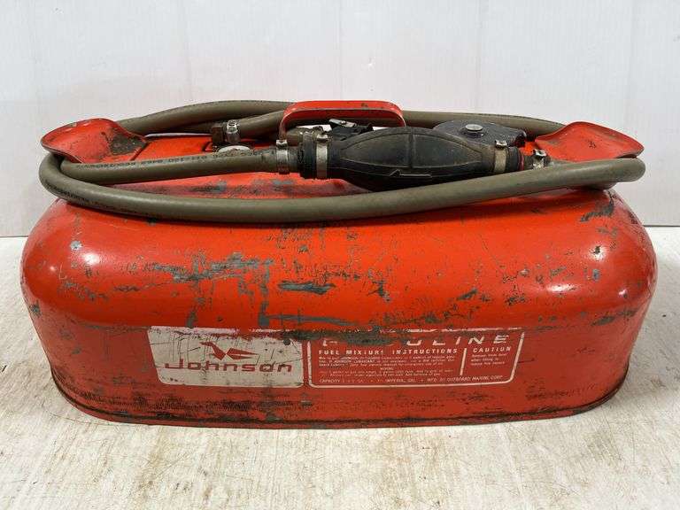 Johnson 2 1/2-gallon boat motor gas tank, stored inside out of elements ...