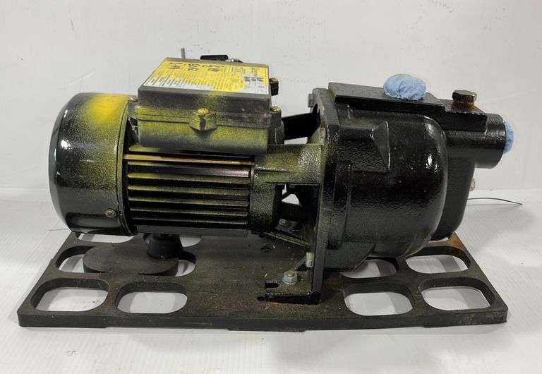 County Line well pump, 1/2 HP, 60 Hz, 1-phase, new, never hooked up ...