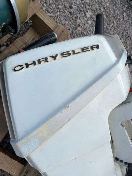 Chrysler 7HP outboard, complete, good compression, no spark lower ...