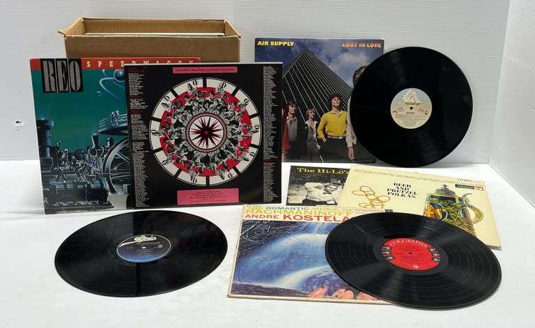 (45) Vintage 33 RPM vinyl records and albums, include: Air Supply, REO ...