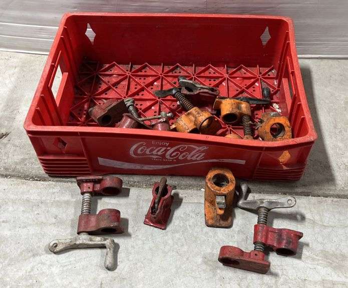 Pipe clamps, Pony and B&C Brands, no poles, used - Albrecht Auction Service