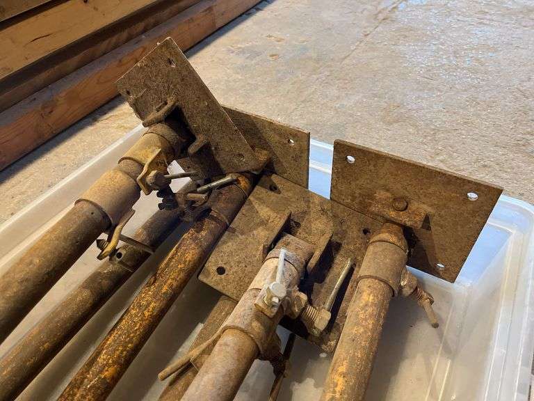 (6) Scaffold Levelers - Albrecht Auction Service