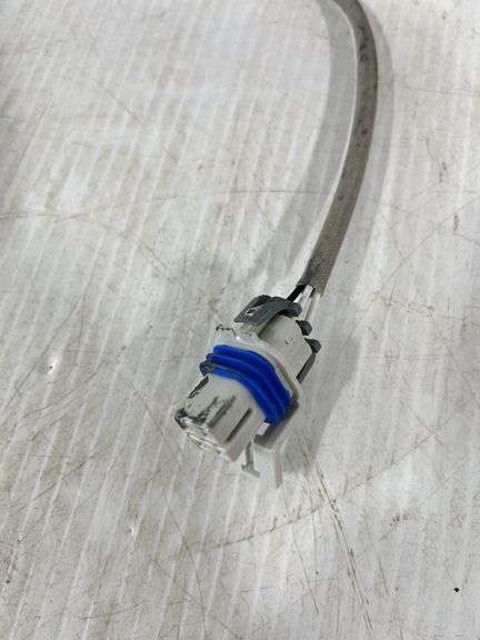 Silverado oxygen sensor, GM Part No. 12609457, new - Albrecht Auction ...