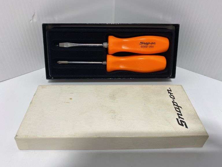 2-Piece Snap-On screwdriver set, orange, set comes with an SDD2 and ...