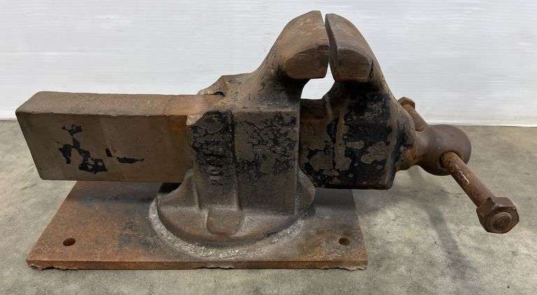 Older Reed Mfg. Co. No. 204-1908 70 lb. 8" bench vise, made in Erie, PA ...