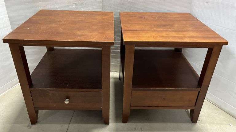 (2) Older wood matching end tables, the handle for one is in the drawer ...