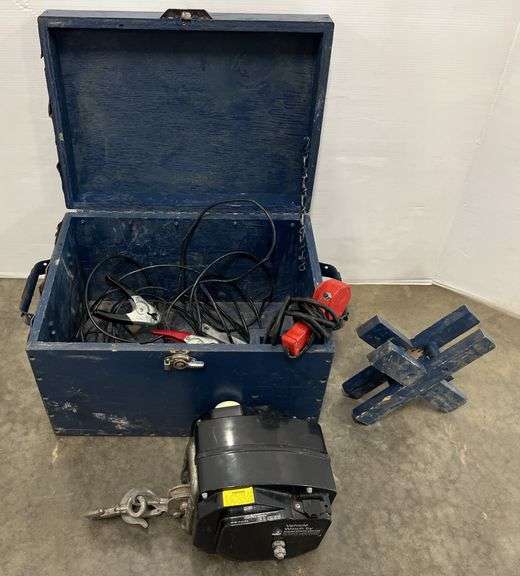 Vehicle power winch, DC Electric, 3,500 single line pull, 6,000 double ...