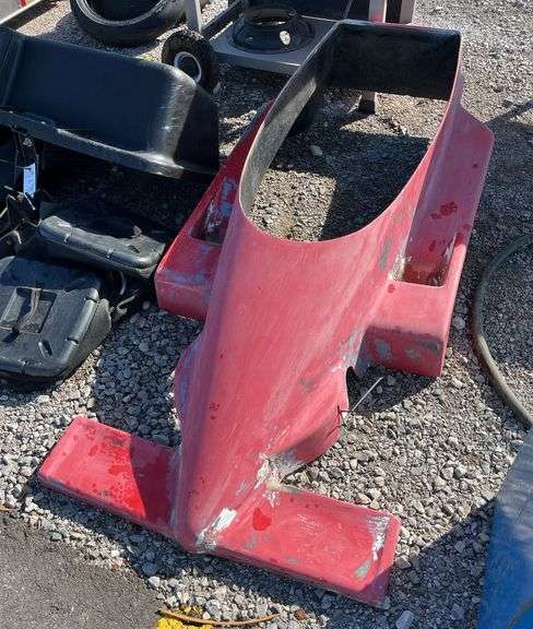 Fiberglass go-kart body, for use or repurpose - Albrecht Auction Service