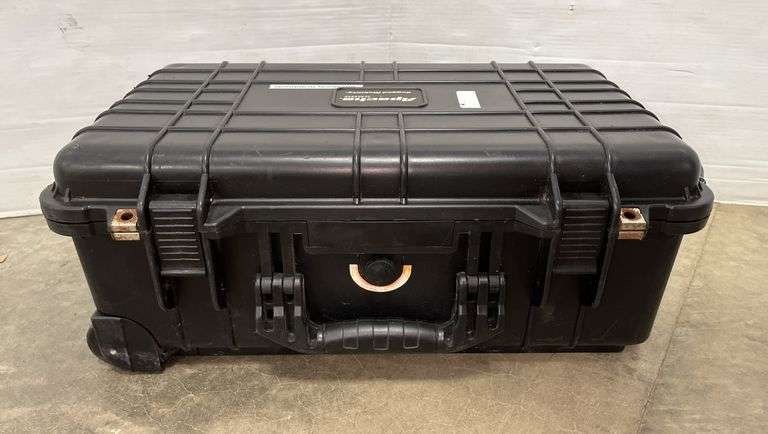 Apache 5800 hard shell rugged tool box on wheels with pull-out handle ...