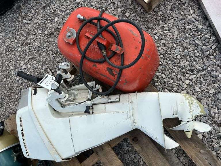 Chrysler 7HP outboard, complete, good compression, no spark lower ...