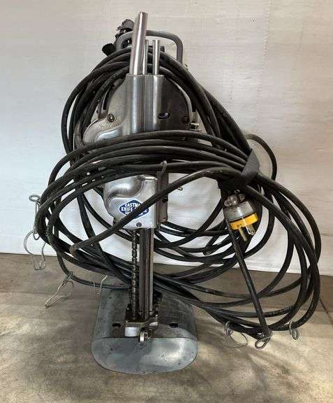 Eastman Blue Streak II high-speed fabric industrial cutter - Albrecht ...