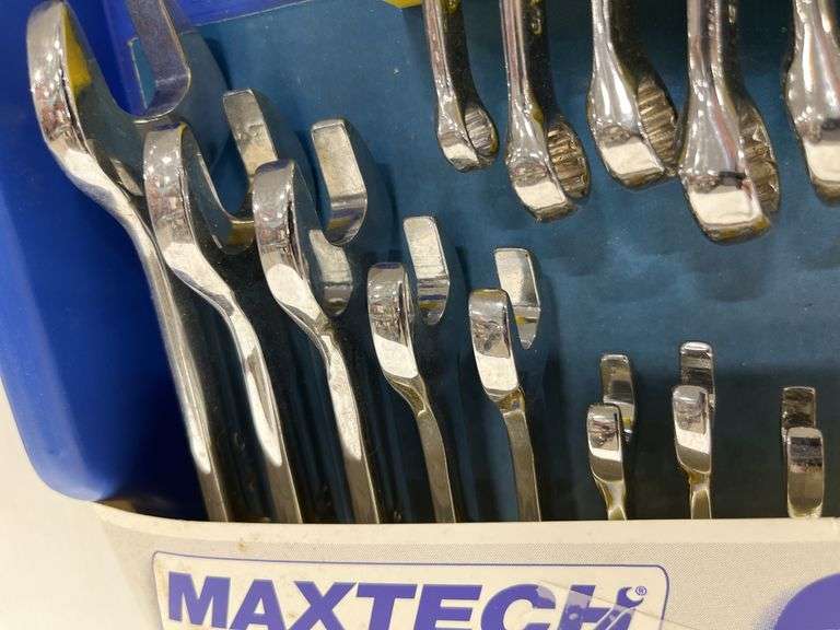 32-Piece combination wrench set, SAE and metric, by Maxtech Mechanic ...
