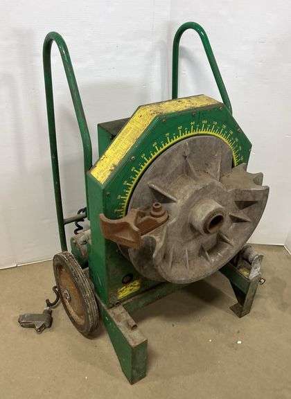 Greenlee 555 conduit/pipe bender station, with instructions and charts ...