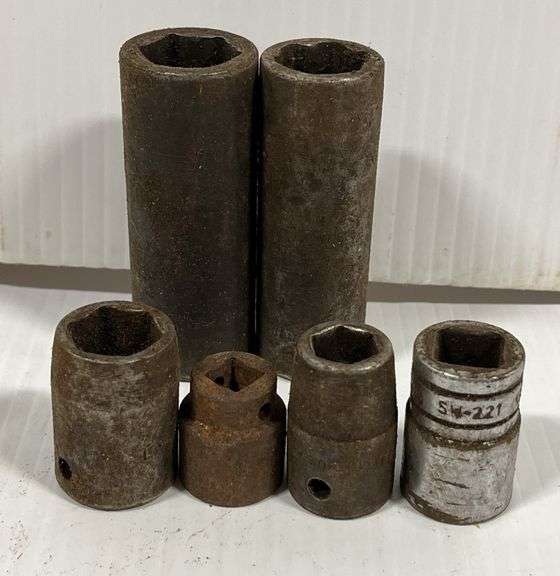 (17) Assorted sockets, includes: 5- MAC, and 12- Snap-On, various sizes, used - Albrecht Auction ...
