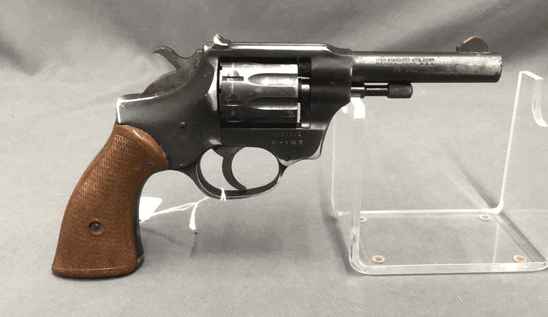 High Standard Sentinel Deluxe .22 LR 10-Shot Classic American Revolver ...
