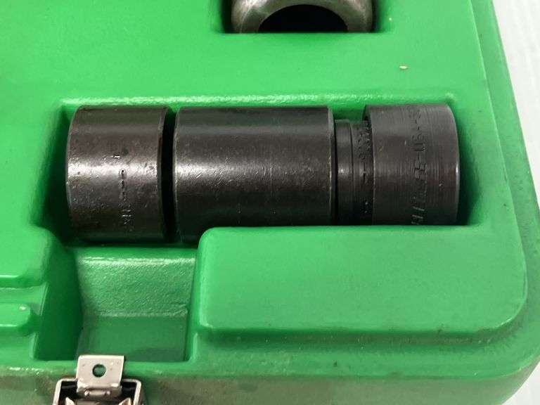 Greenlee 767 hydraulic knockout punch driver set with punches and dies ...