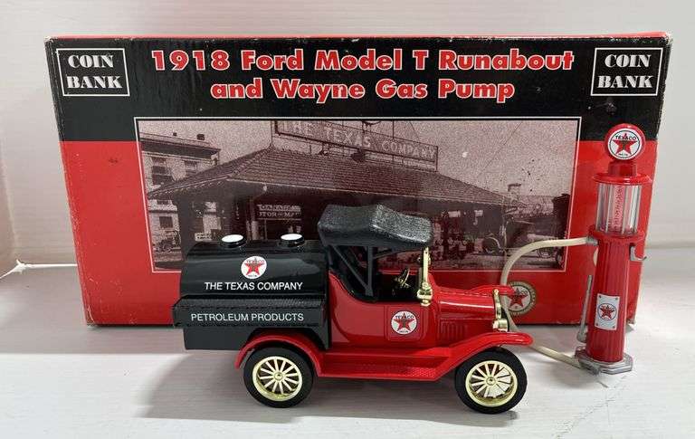 Tonka 1918 Ford model T Runabout and Wayne gas pump, 1:24 scale, good ...
