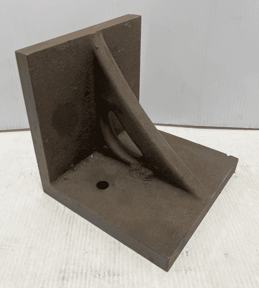 Cast iron machinist angle plate, 8" x 8" x 8" - Albrecht Auction Service