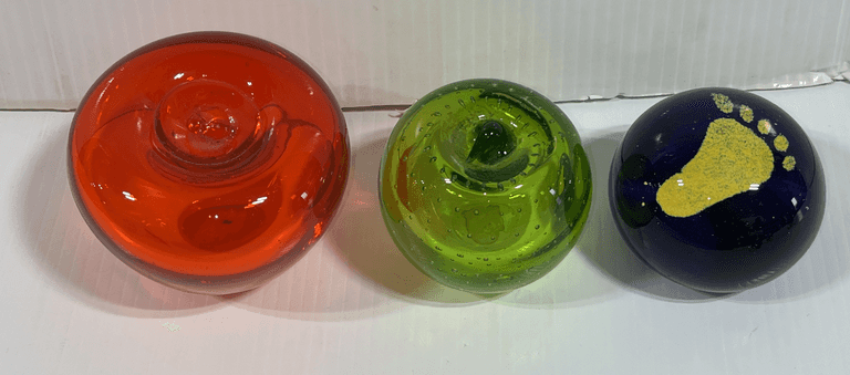 (6) Art glass paperweights, include: Rossini green art glass apple ...