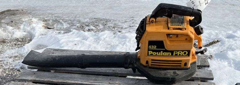 Poulan Pro 432 gas powered blower, runs on starter fluid - Albrecht ...
