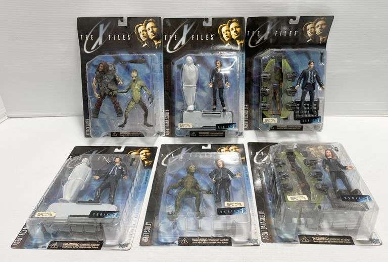 (6) 1998 The X Files action figures, include: Agent Fox Mulder pod ...
