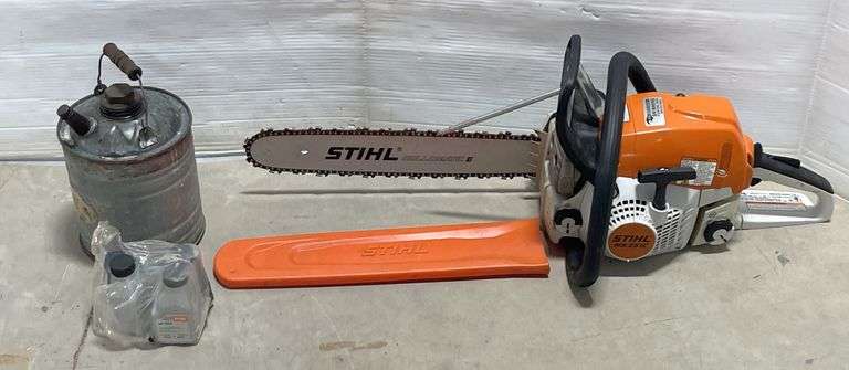 STIHL chainsaw MS251C easy start, has only been used to clear 1/8" soft ...