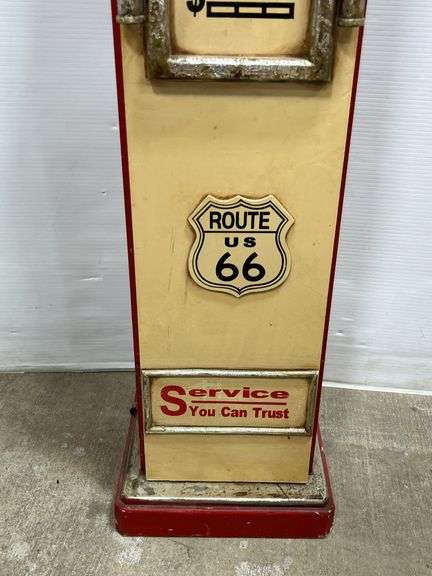 Gas station stand, 7 1/2"W x 34"H, good - Albrecht Auction Service