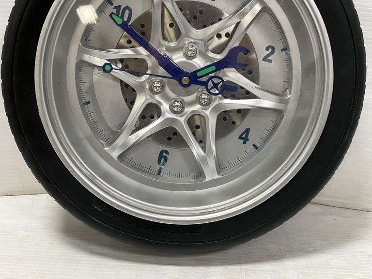 Car/truck tire rim clock, 14"Dia, works great - Albrecht Auction Service