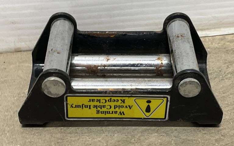 Winch cable guide roller, 5" x 3", some rust - Albrecht Auction Service