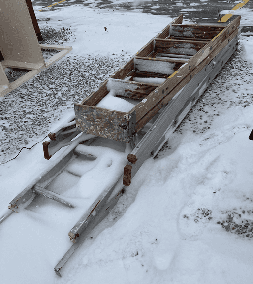 (3) Ladders, include: Extension ladder, 8', extends to 15'; Aluminum ...