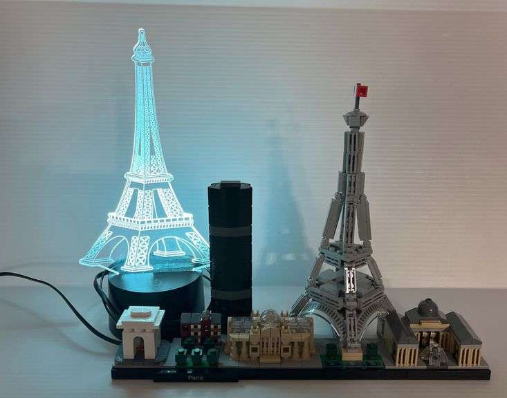 Lego Paris, already assembled, no box, no instructions, and Eiffel ...