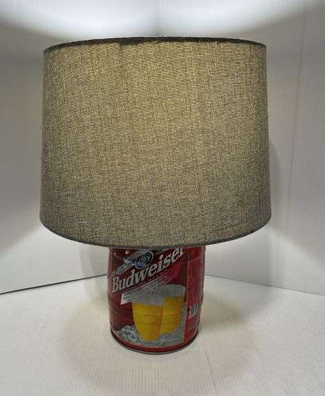 Older Budweiser lamp, 19"H, works, great - Albrecht Auction Service