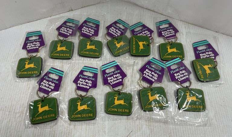 (12) John Deere key chains, new - Albrecht Auction Service