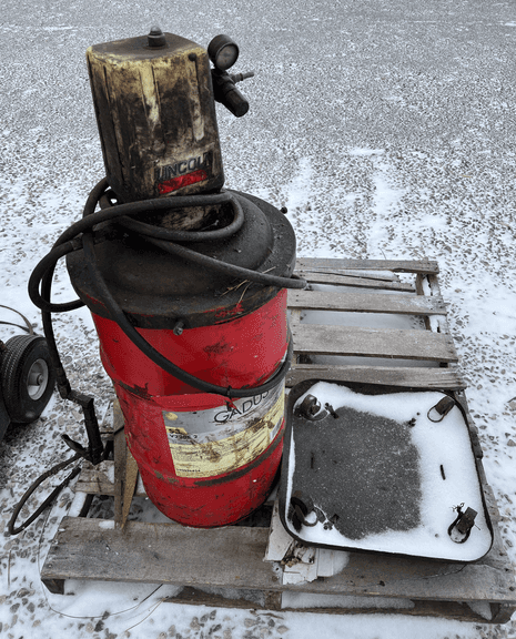 Lincoln Equipment greaser with rolling stand, Refrigerant recovery ...