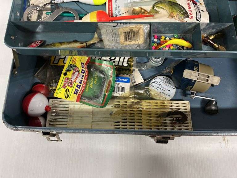 1951 Union watertight metal tackle box with lures and tackle, approx ...