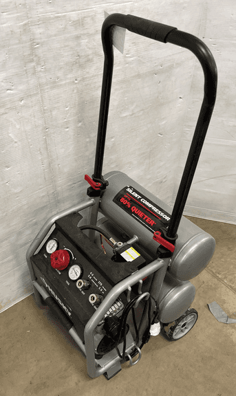 Husky 4 1/2-gallon 175 PSI quiet air compressor, adjustable handle and ...