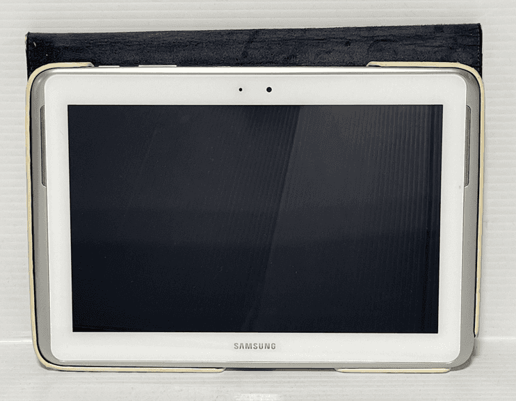 Samsung tablet, needs charging cord, works great - Albrecht Auction Service